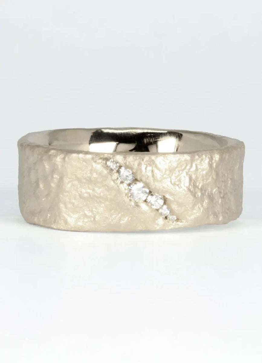 7.5mm Flux Diamond Fissure Ring – James Newman Jewellery
